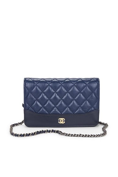 Chanel Calfskin Gabrielle Wallet On Chain - Navy