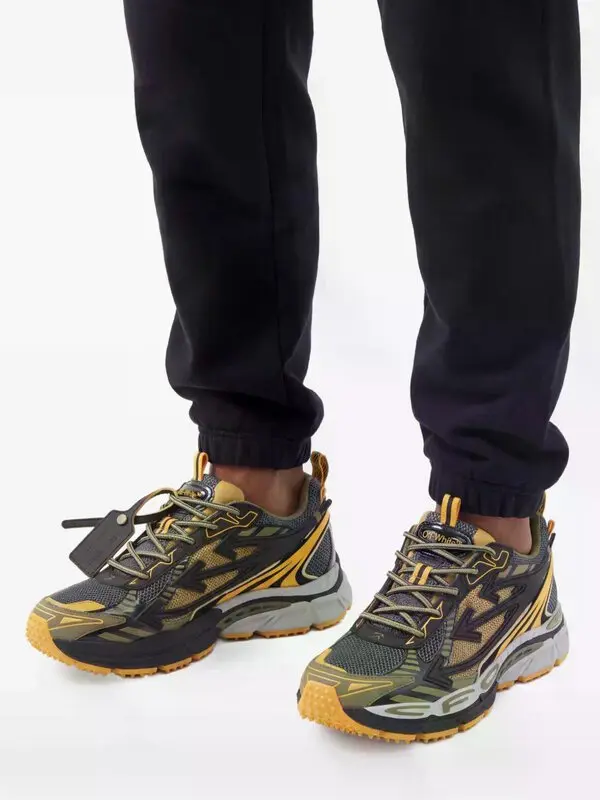Off-White Be Right Back" Arrow Motif Lace-up Sneakers - Black