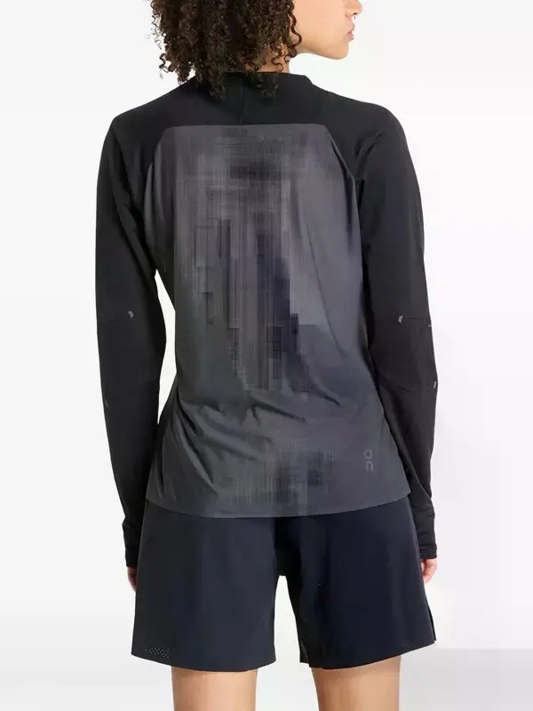 On Long-sleeved Performance T-shirt