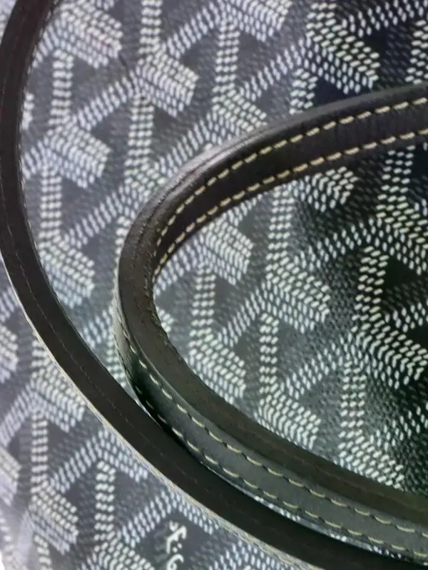Goyard Saint Louis Pm Tote Bag In Coated Canvas - Grey