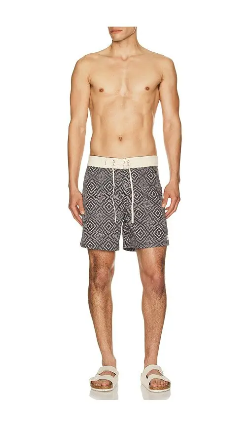 RHYTHM Mosaic Heritage Trunk