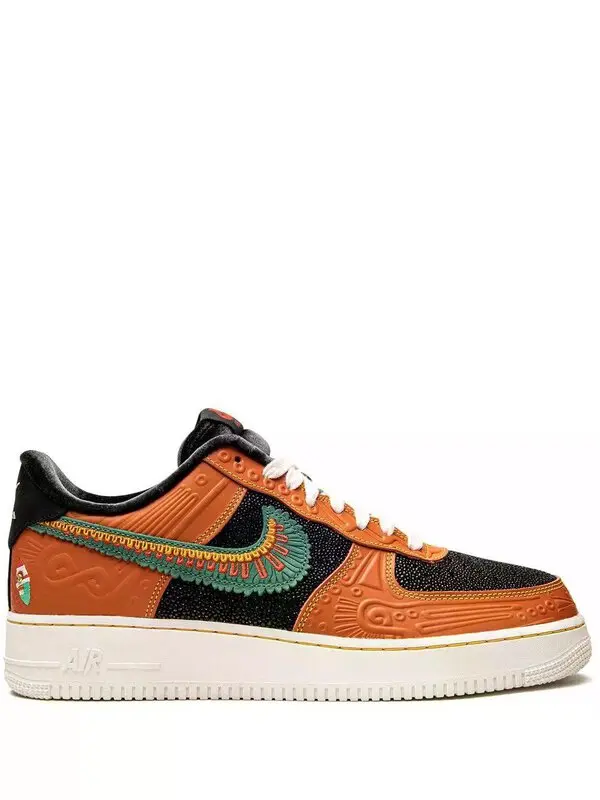 Nike Force 1 '07 Lx Siempre Familia Sneakers