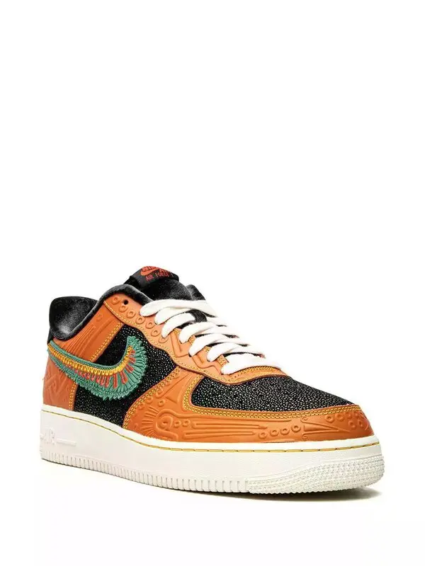 Nike Force 1 '07 Lx Siempre Familia Sneakers