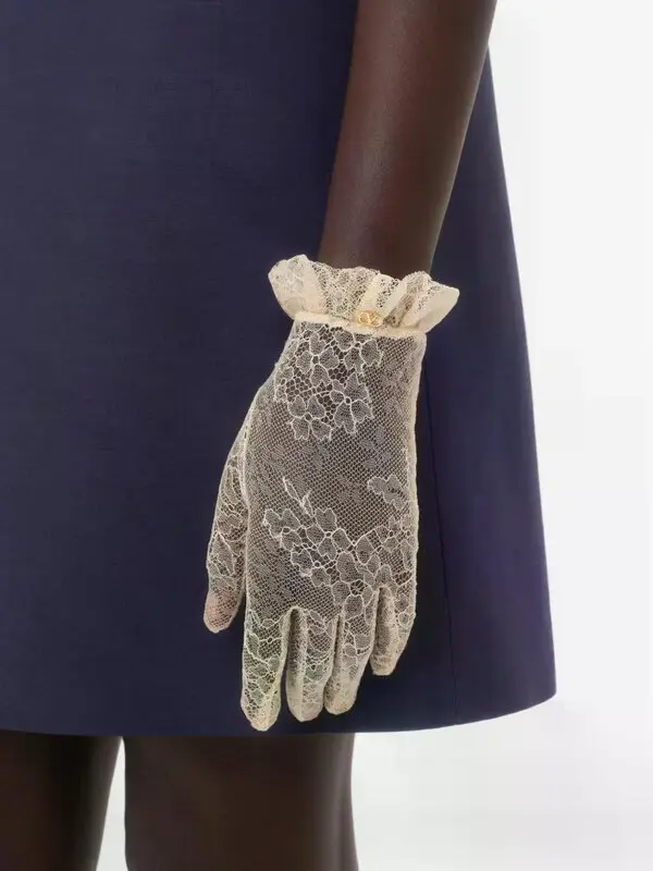 Valentino Garavani Vlogo Signature Lace Gloves - Neutrals