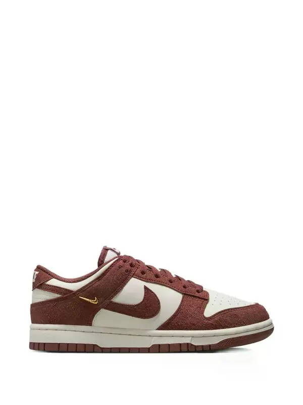 Nike Dunk Low Swoosh Sneakers