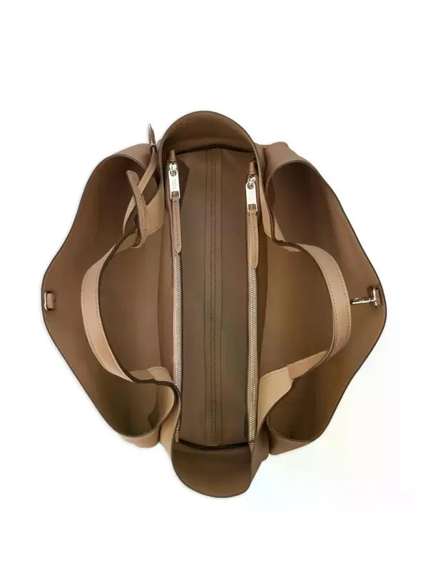 TOD'S Logo-detail Medium Shoulder Bag - Neutrals