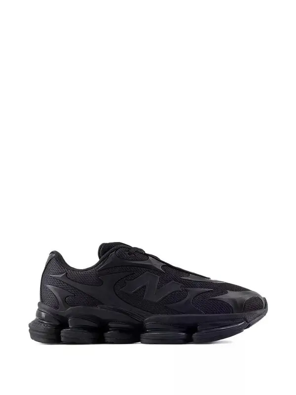 NEW BALANCE 2000 Lace-up Sneakers - Black