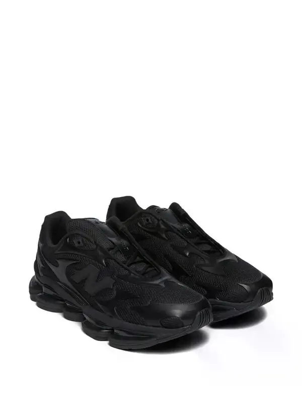 NEW BALANCE 2000 Lace-up Sneakers - Black