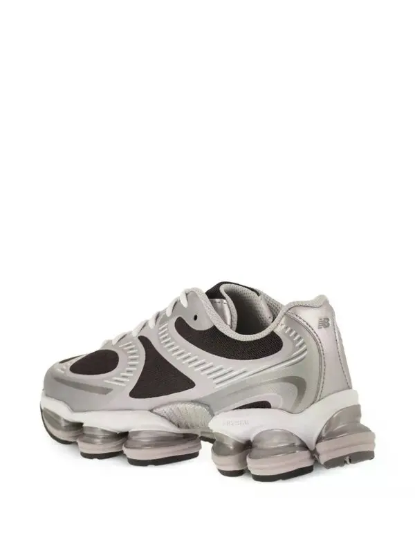 NEW BALANCE 2000 Metallic-effect Sneakers - Grey