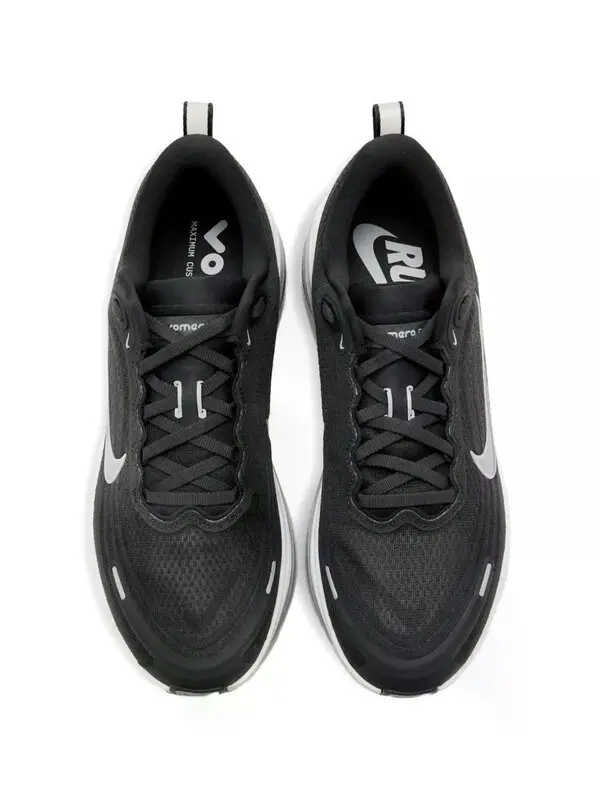 Nike Vomero Plus Sneakers