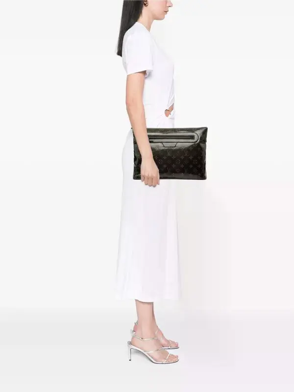 LOUIS VUITTON 2018 Monogram Glaze Pochette Cosmos Clutch Bag