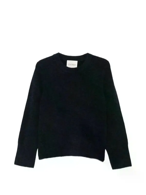 Closed Crew-neck Knitted Sweater