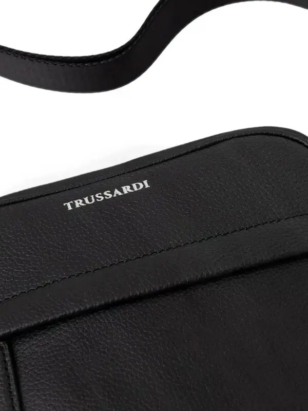 TRUSSARDI Medium Logo-print Pebbled Messenger Bag
