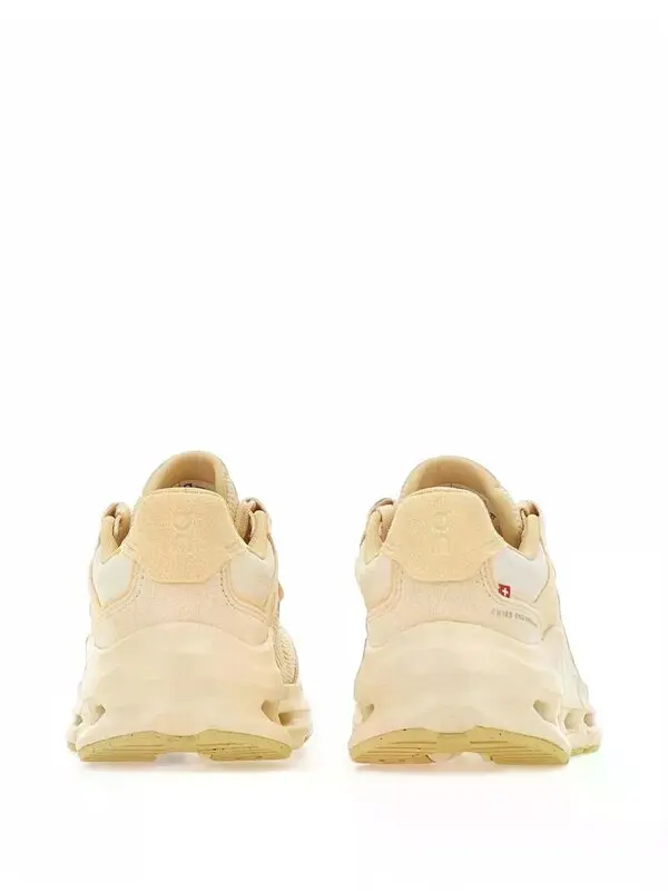 On Cloudnova Rift Sneakers