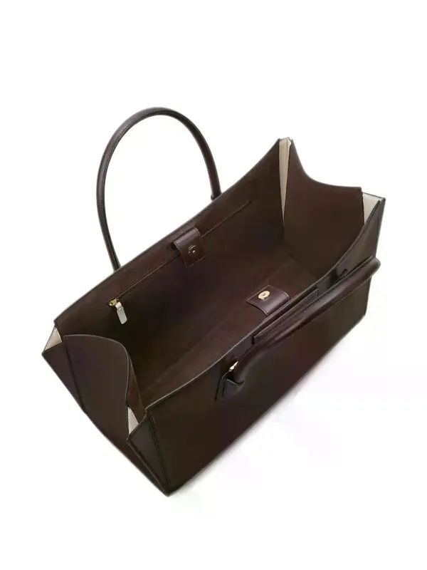 Givenchy Medium Antigona Catchall Bag In Shiny Grained Leather
