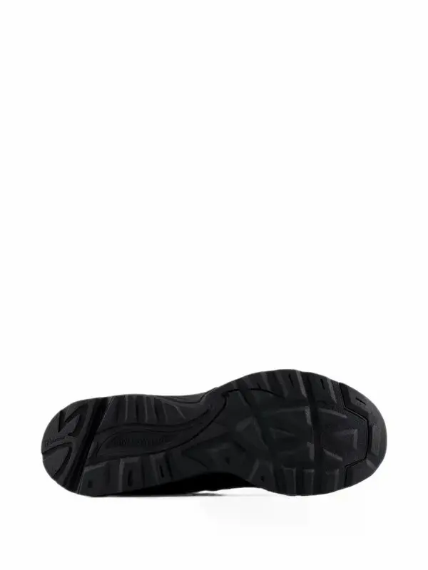 NEW BALANCE 880r Shoes - Black