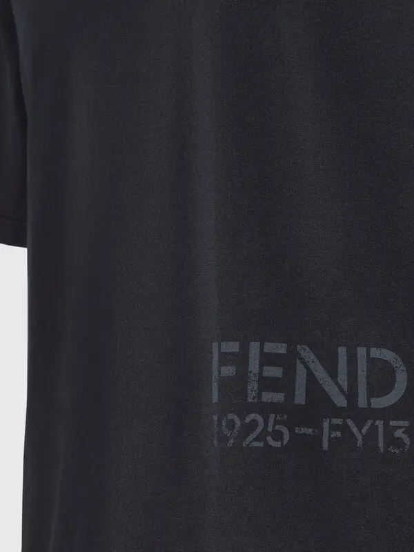 Fendi Cotton T-shirt With Contrasting Logo On The Chest - Black