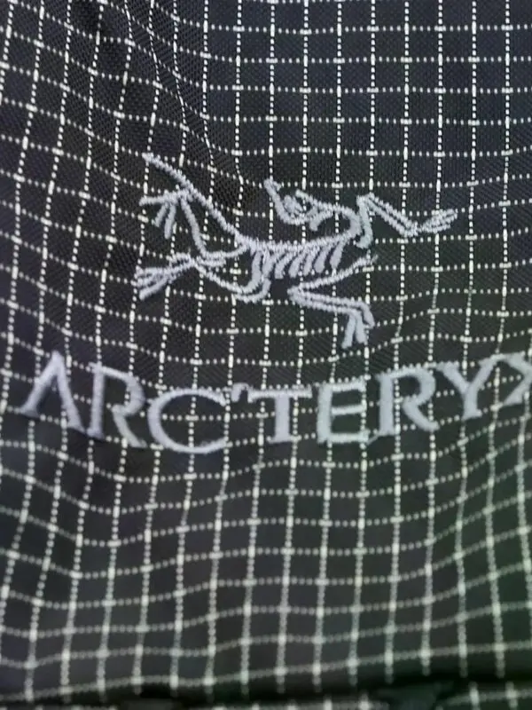 Arc'teryx Konseal 15 Grid-pattern Backpack
