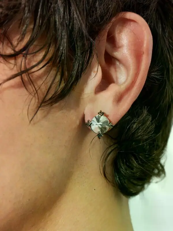 Off-White Arrows Crystal Stud Earrings - Silver