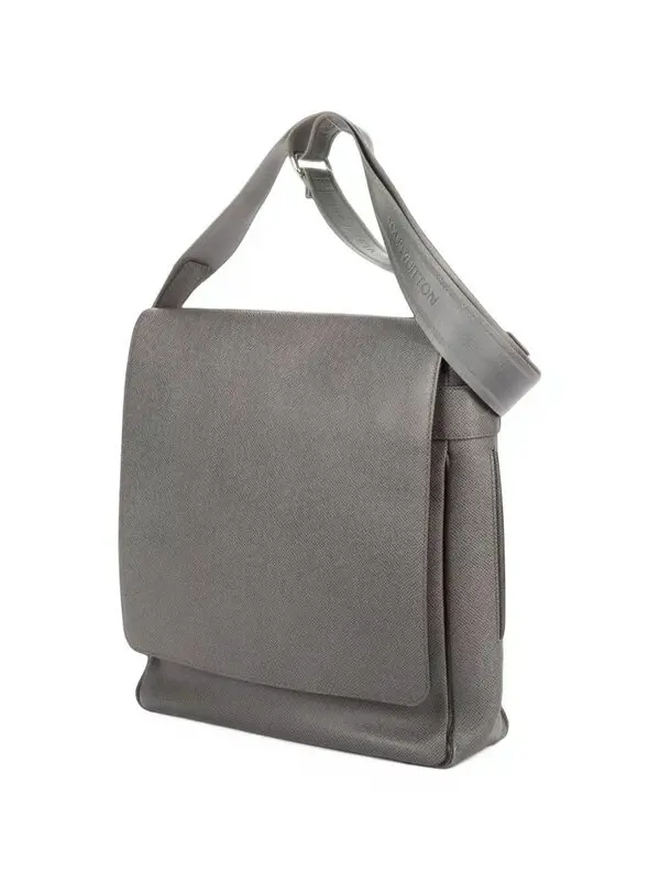 LOUIS VUITTON Mm Roman Taiga Shoulder Bag