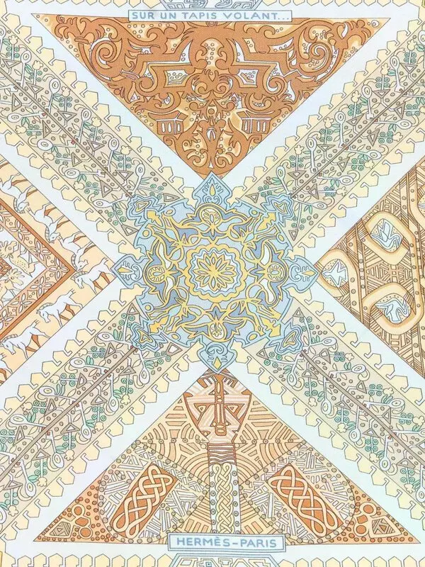 Hermès Sur Un Tapis Volant Scarf - Blue