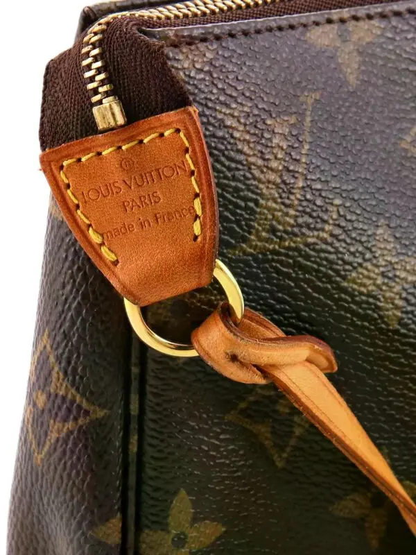 LOUIS VUITTON Pochette Accessoires Monogram Canvas Clutch Bag