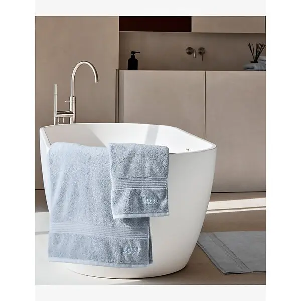 BOSS Loft Cotton Towel
