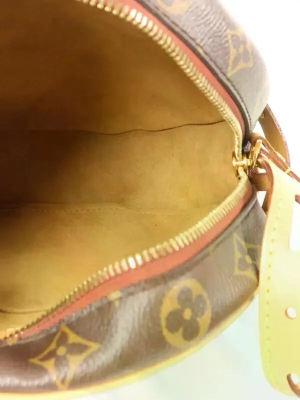 LOUIS VUITTON Boite Chapeau Souple Shoulder Bag