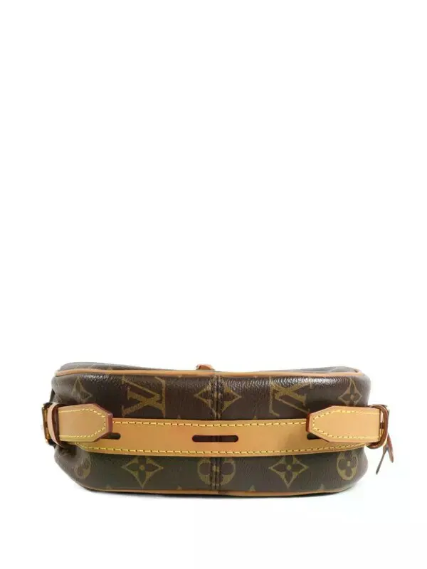 LOUIS VUITTON Boite Chapeau Souple Monogram Shoulder Bag - Brown