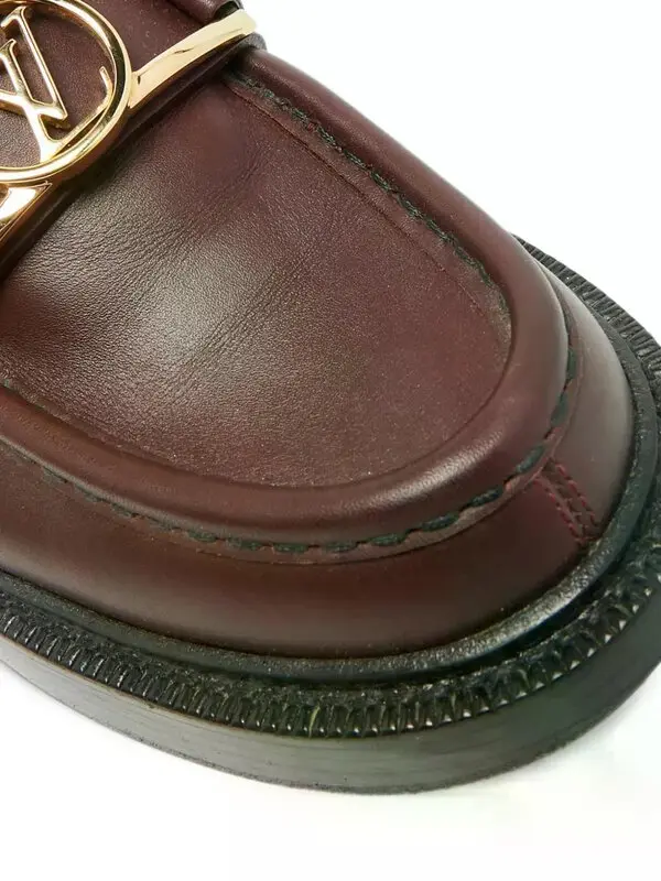 LOUIS VUITTON Academy Leather Loafers