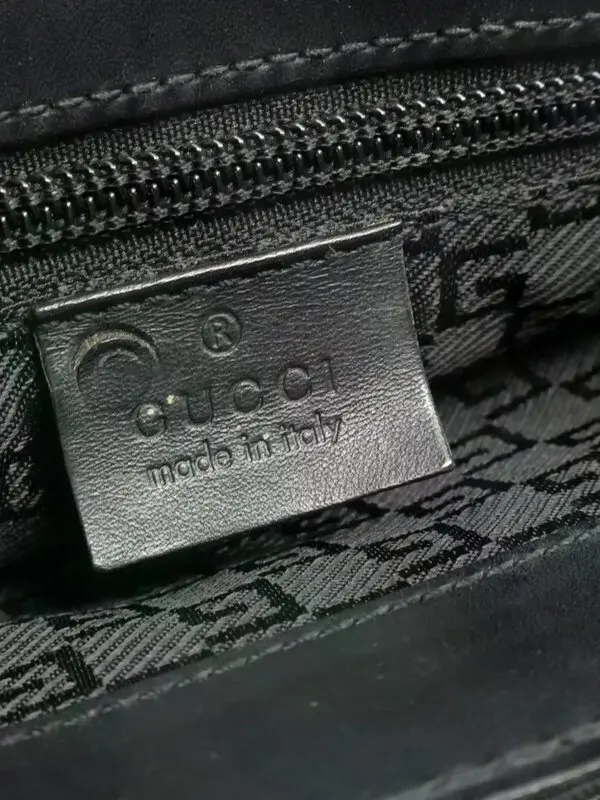 Gucci Gg Buckle Shoulder Bag
