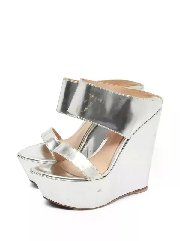 GIANVITO ROSSI Nikki Platform Wedge Sandals - Silver