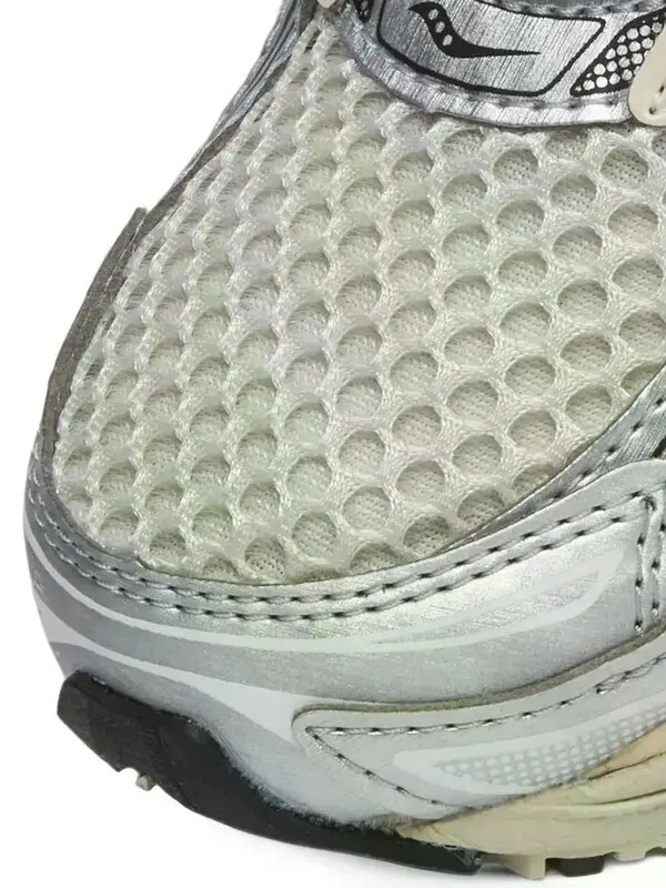 Saucony Progrid Omni 9 Metallic-finish Low-top Sneakers
