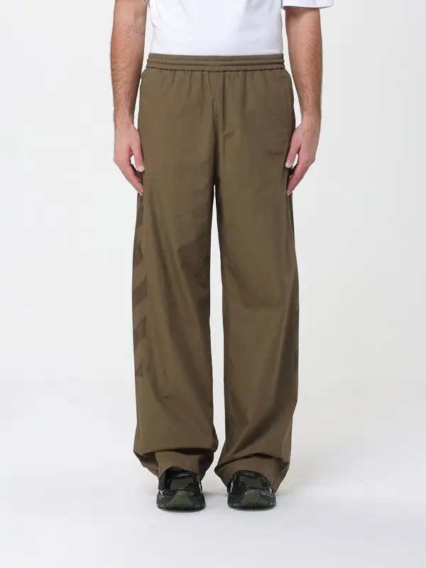Off-White Trousers Colour