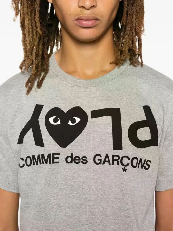 Play Comme Des Garcon Logo-print Cotton T-shirt