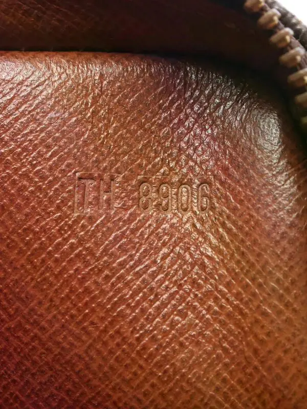 LOUIS VUITTON 1996 Marly Bandoulière Monogram Shoulder Bag