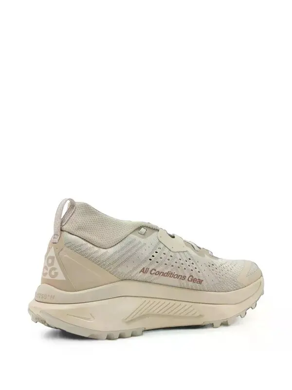 Nike Zegama Trail Sneakers