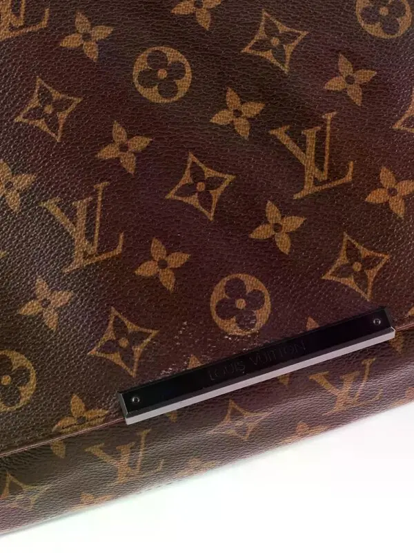 LOUIS VUITTON District Messenger Bag Macassar Monogram Canvas Mm Crossbody Bag