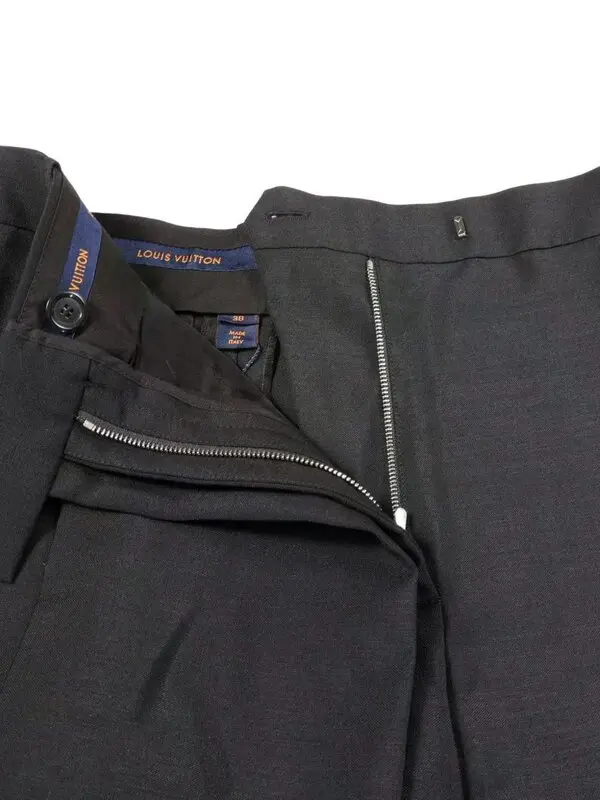 LOUIS VUITTON 2010s Pleated Bermuda Shorts