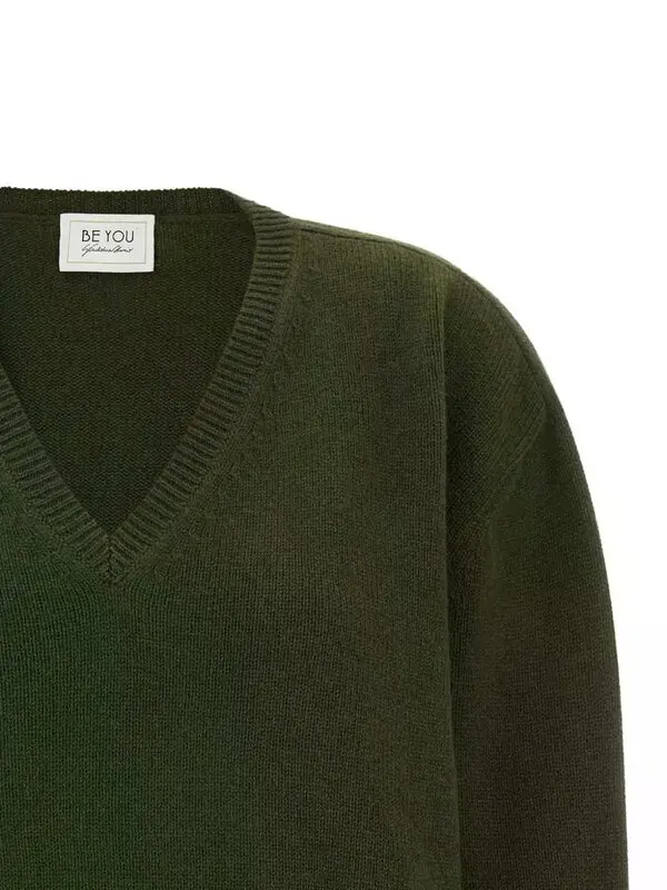 BEYOU V-neck Sweater