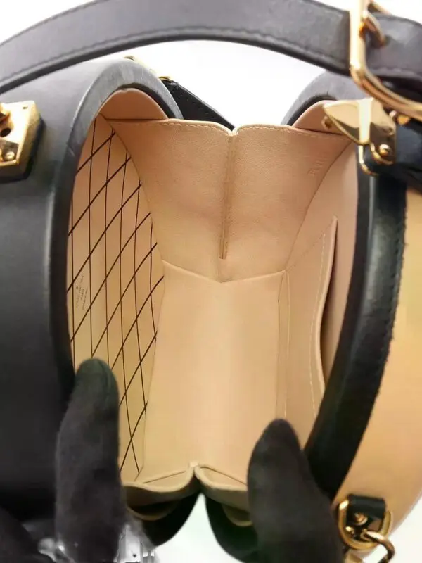 LOUIS VUITTON 2018 Petite Boîte Chapeau Shoulder Bag