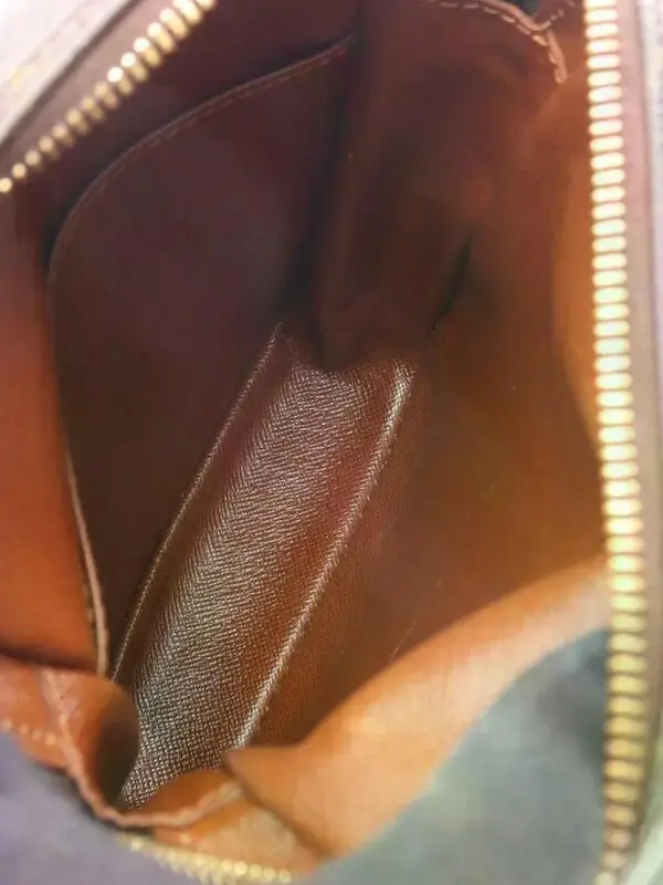LOUIS VUITTON 2003 Monogram Amazone Crossbody Bag