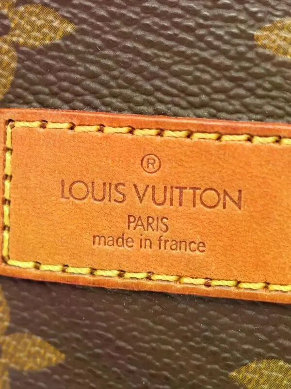 LOUIS VUITTON 1991 Monogram Saumur 30 Crossbody Bag