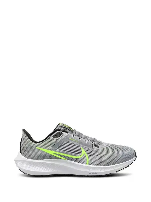 Nike Zoom Pegasus 40 Sneakers