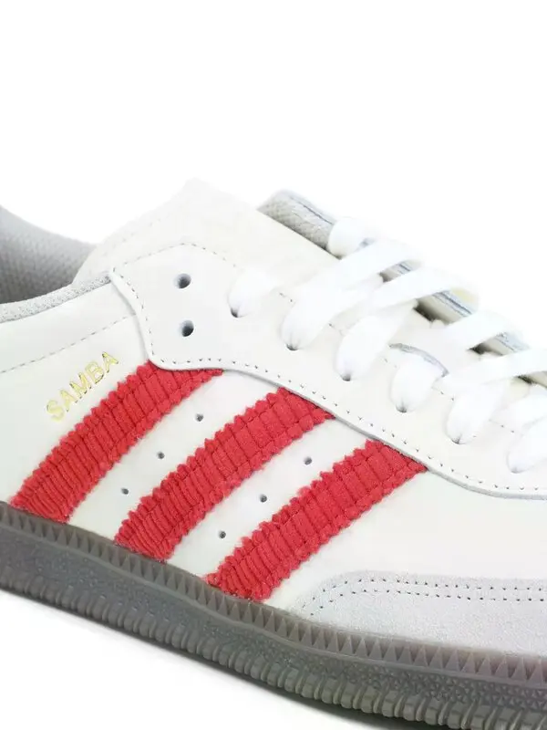 Adidas Samba Sneakers With And Red Stripes - White