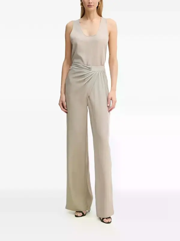 SIMONA CORSELLINI Sleeveless Scoop Neck Vest - Neutrals