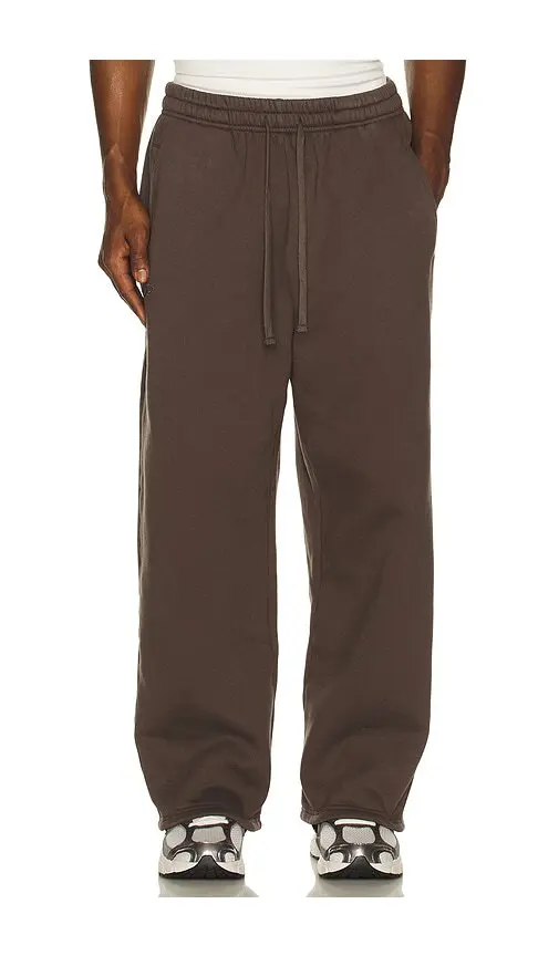 DRMERS CLUB Signature Baggy Sweatpants In . Also - Brown
