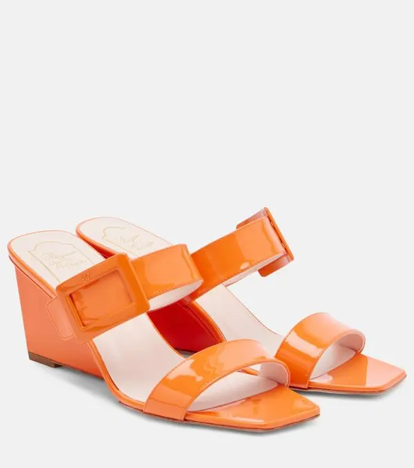ROGER VIVIER Belle Vivier Patent Leather Wedge Mules - Orange