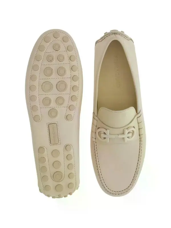 FERRAGAMO Gancini Plaque Leather Loafers