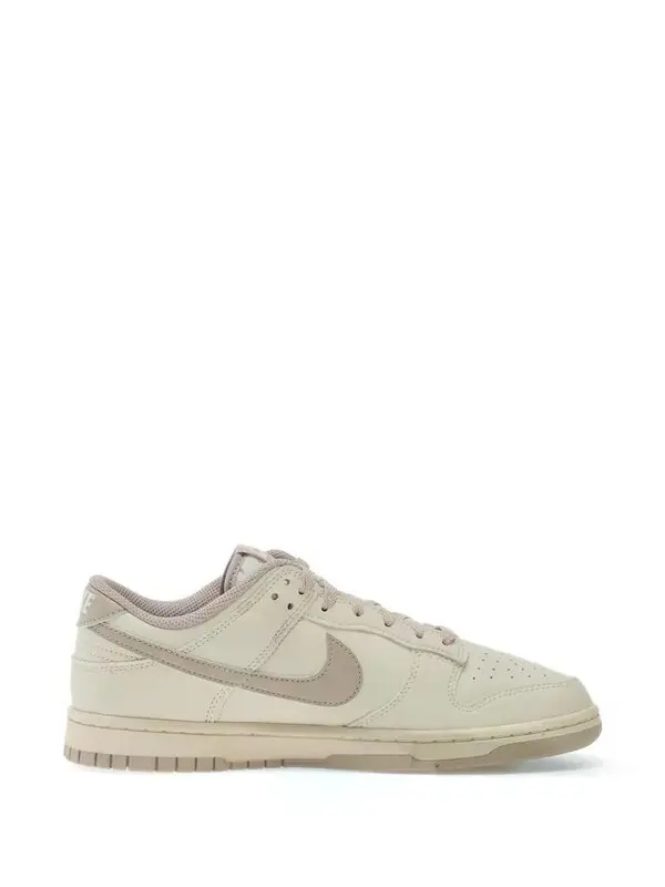 Nike Dunk Low Retro Sneakers - Neutrals